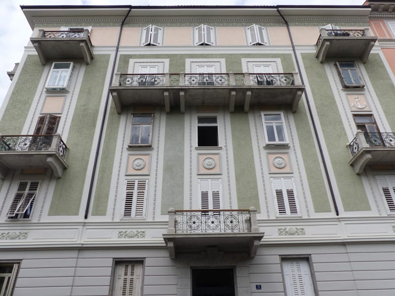 STABILE DECORATO – Piazza Carlo Alberto – Trieste - Nevyjel Restauri Arte